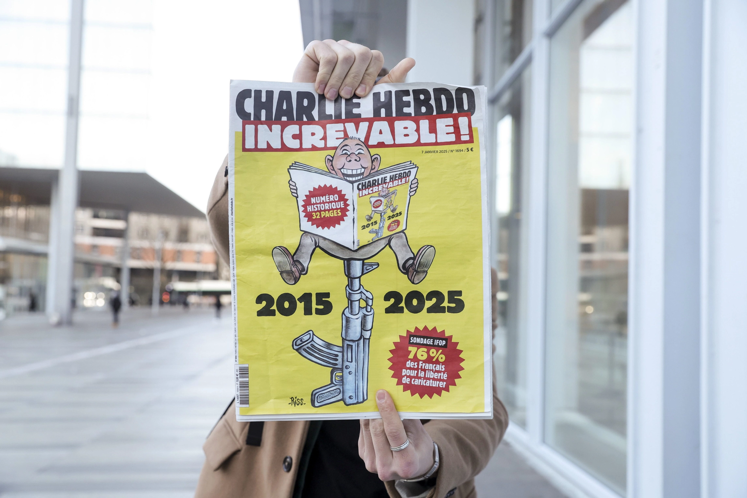 Denuncia a la revista francesa Charlie Hebdo por "atentar contra la ...