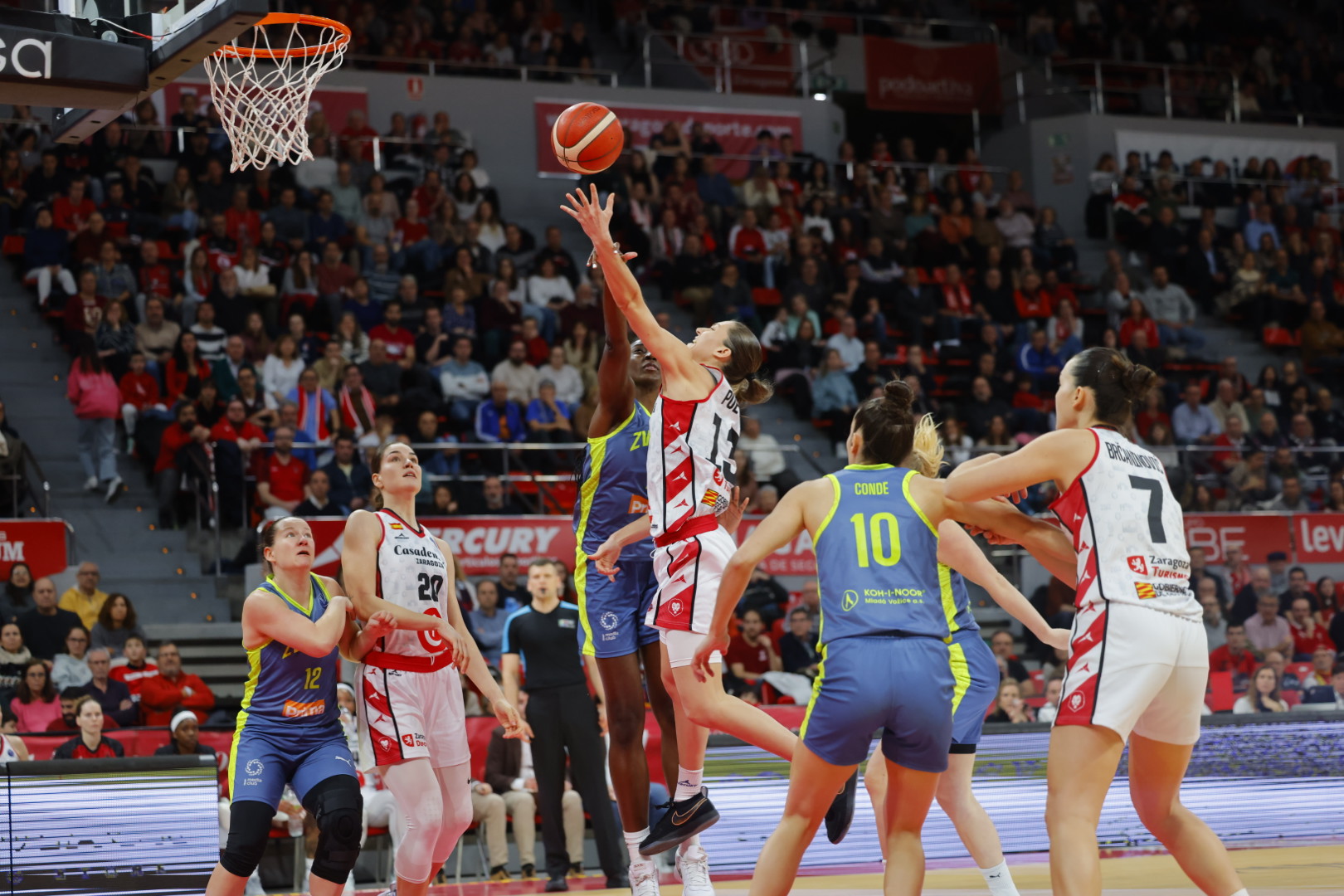 Un Casademont Zaragoza estelar vence al Praga en la Euroliga
