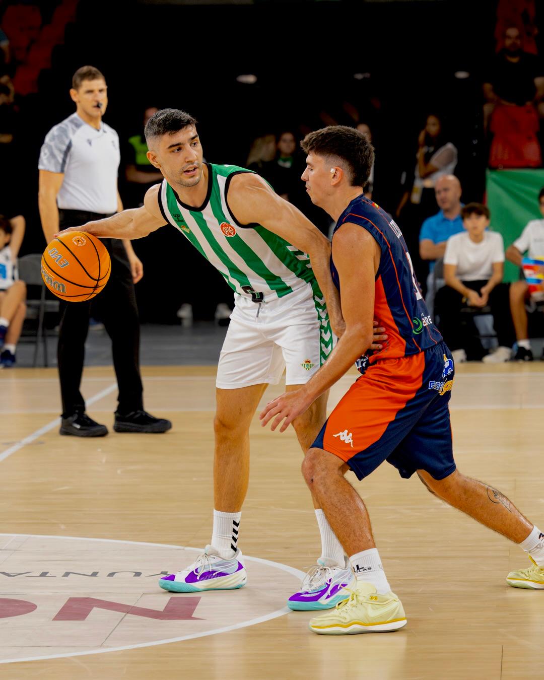 El Lobe Huesca La Magia incorpora al base Pablo Marín