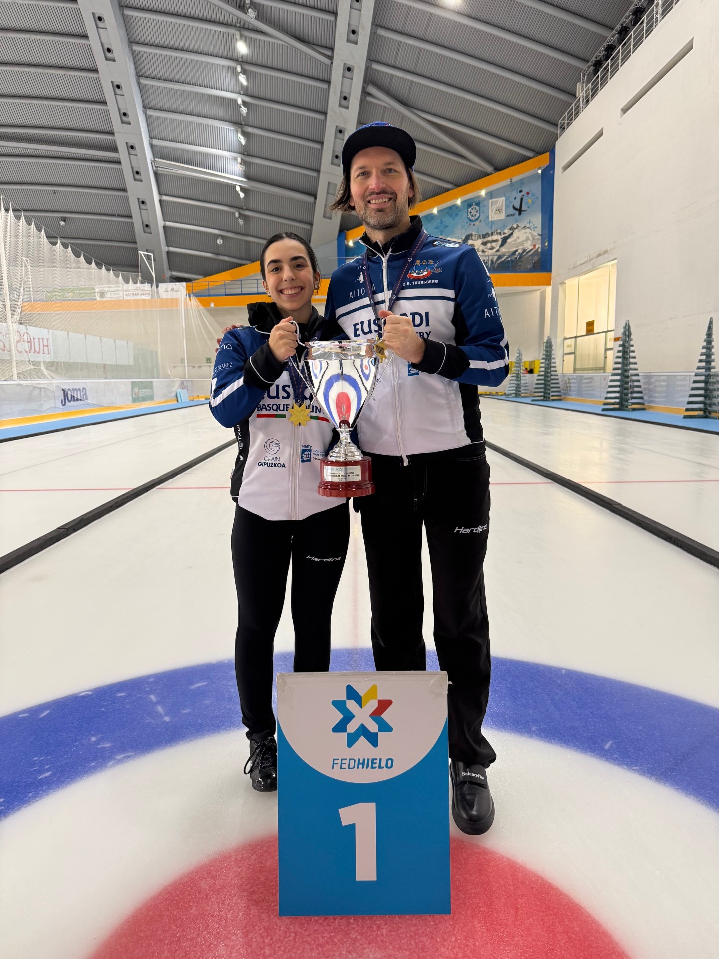 La aragonesa Daniela García, bicampeona de España de curling con 21 ...