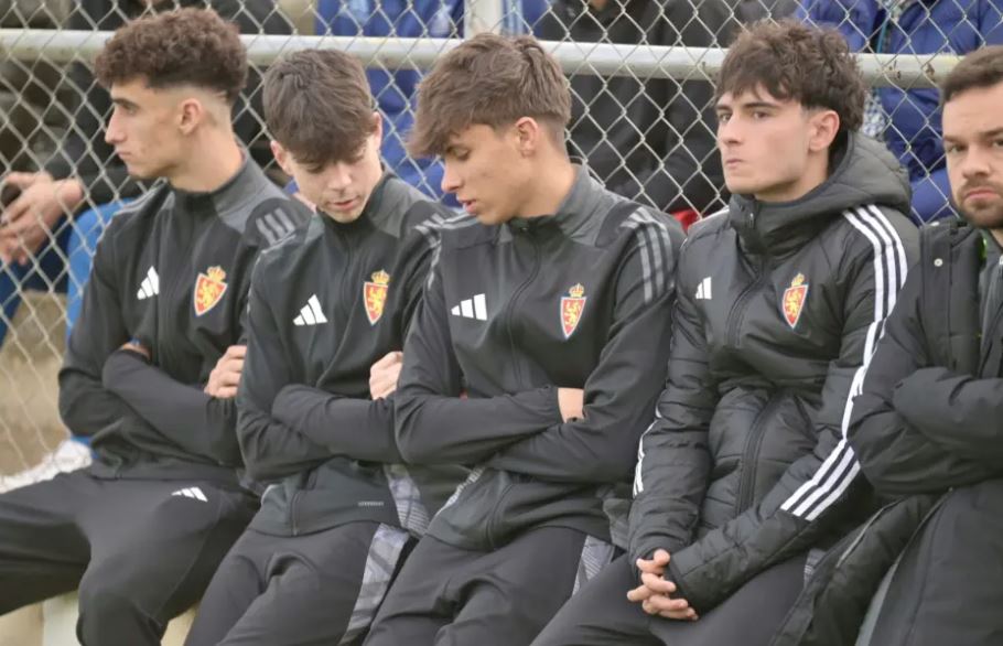 El Real Zaragoza juvenil desconvoca a cuatro jugadores clave por no ...