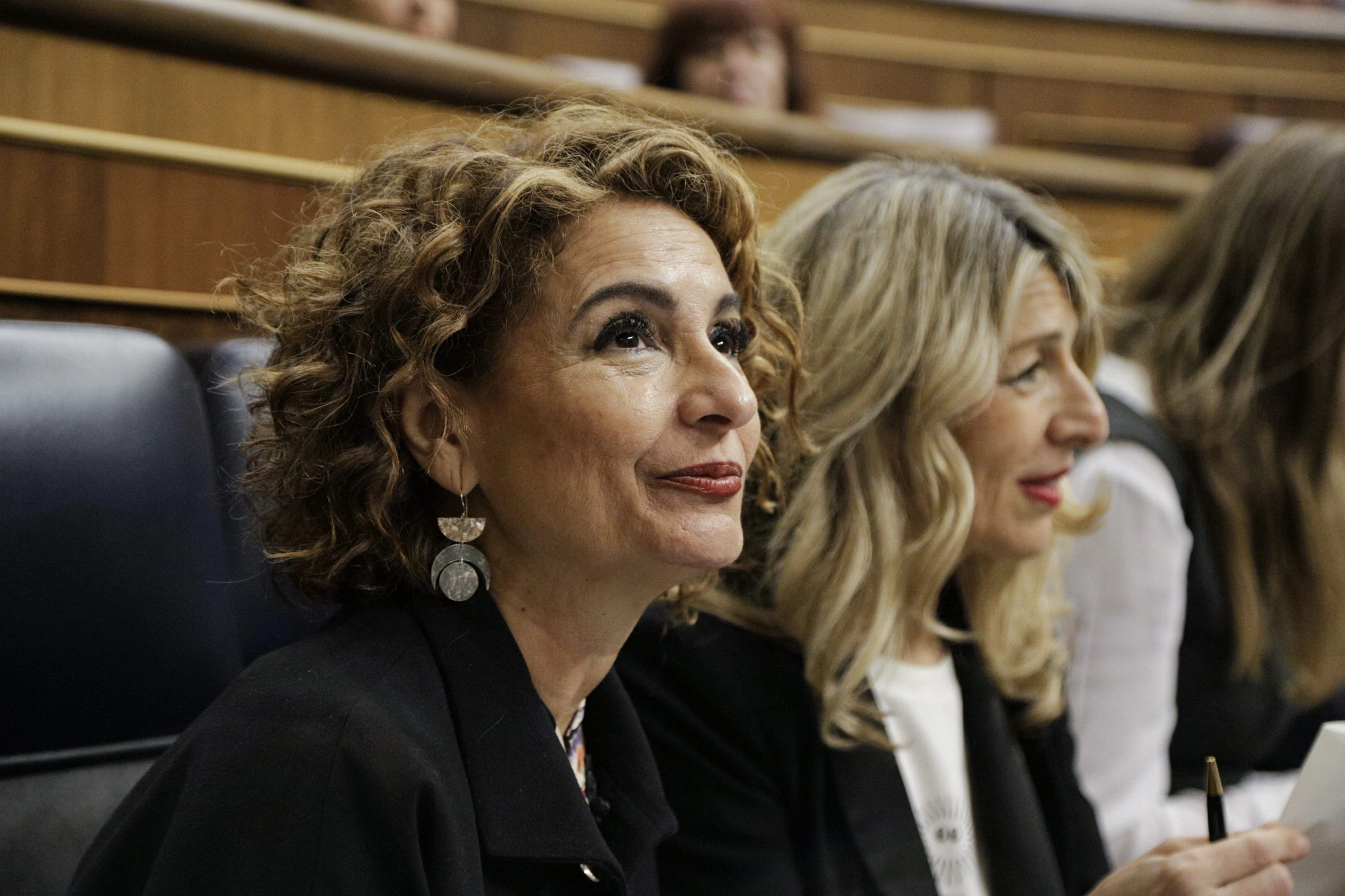 María Jesús Montero y Yolanda Díaz prolongan el pulso por la ...