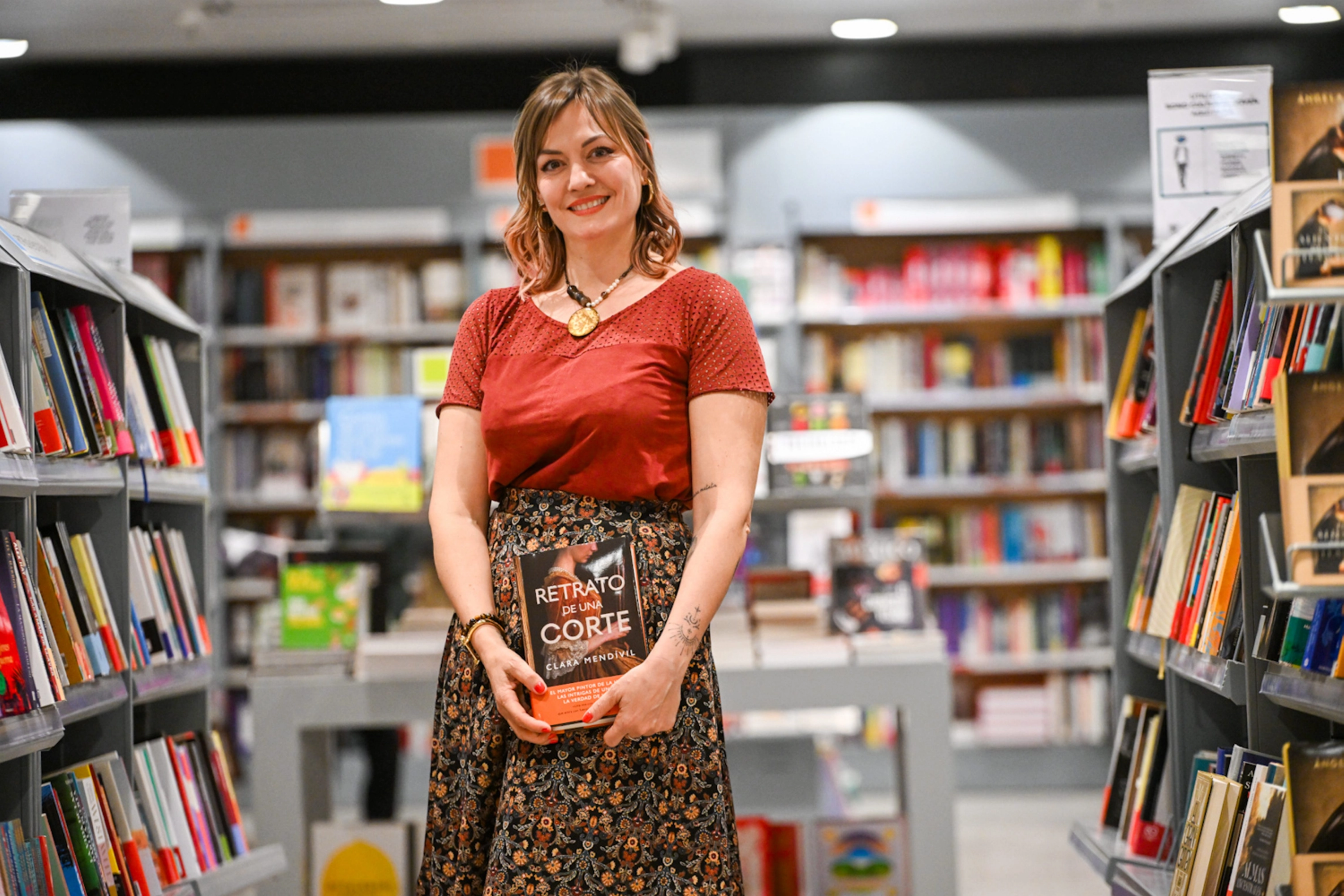 Clara Mendívil: "Mi novela 'Retrato de una corte' está llena de mujeres poderosas"