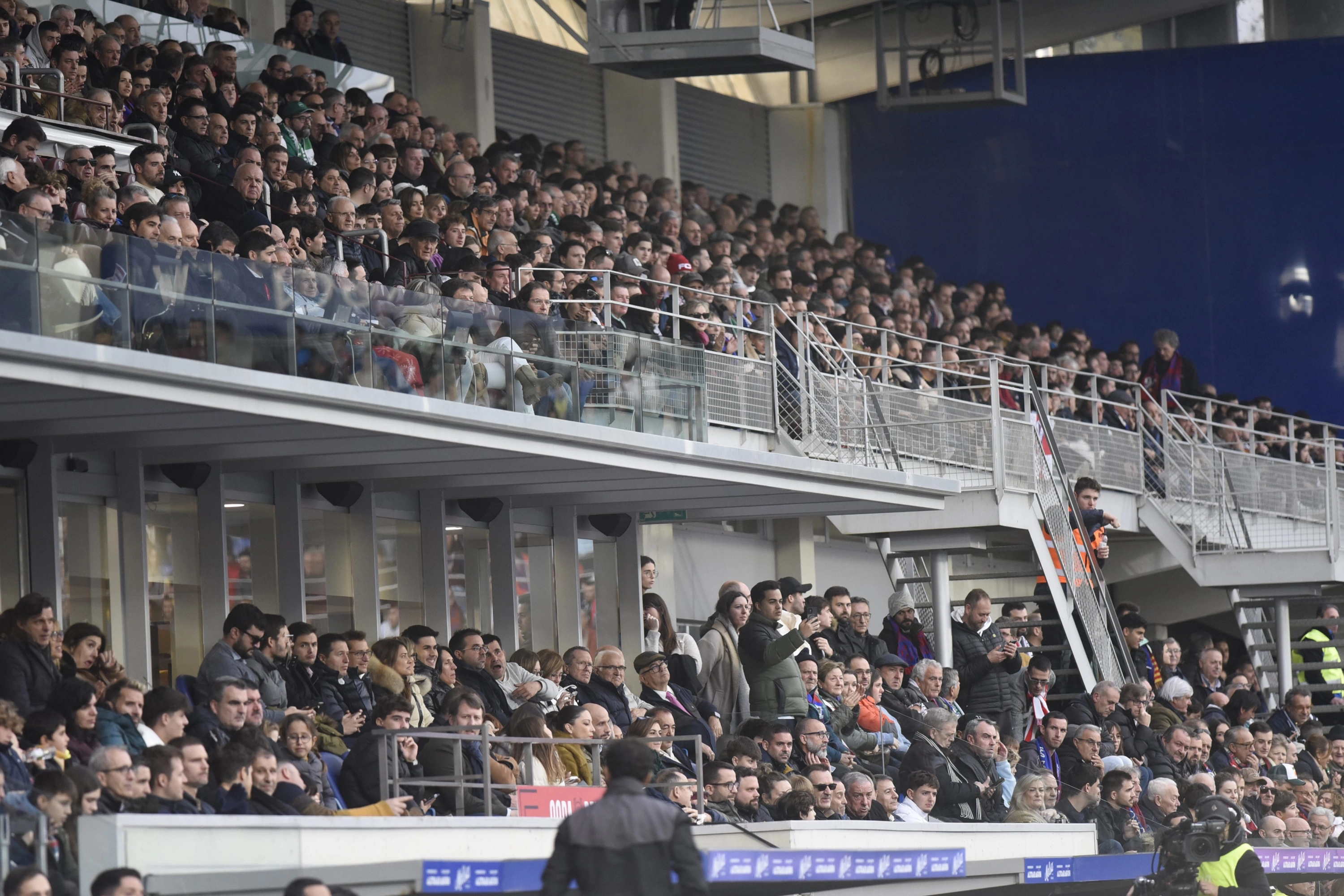 "No hay entradas" para el Huesca-Racing: El Alcoraz apunta al récord de ...