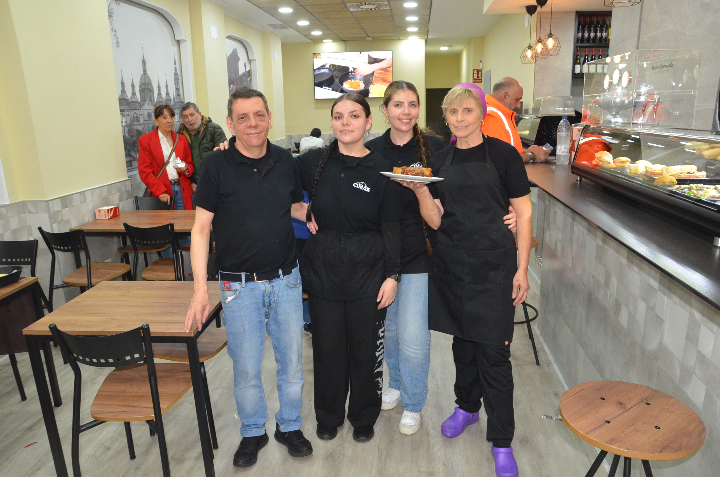 La churrería Dayas de Zaragoza se transforma en la cafetería Cimas