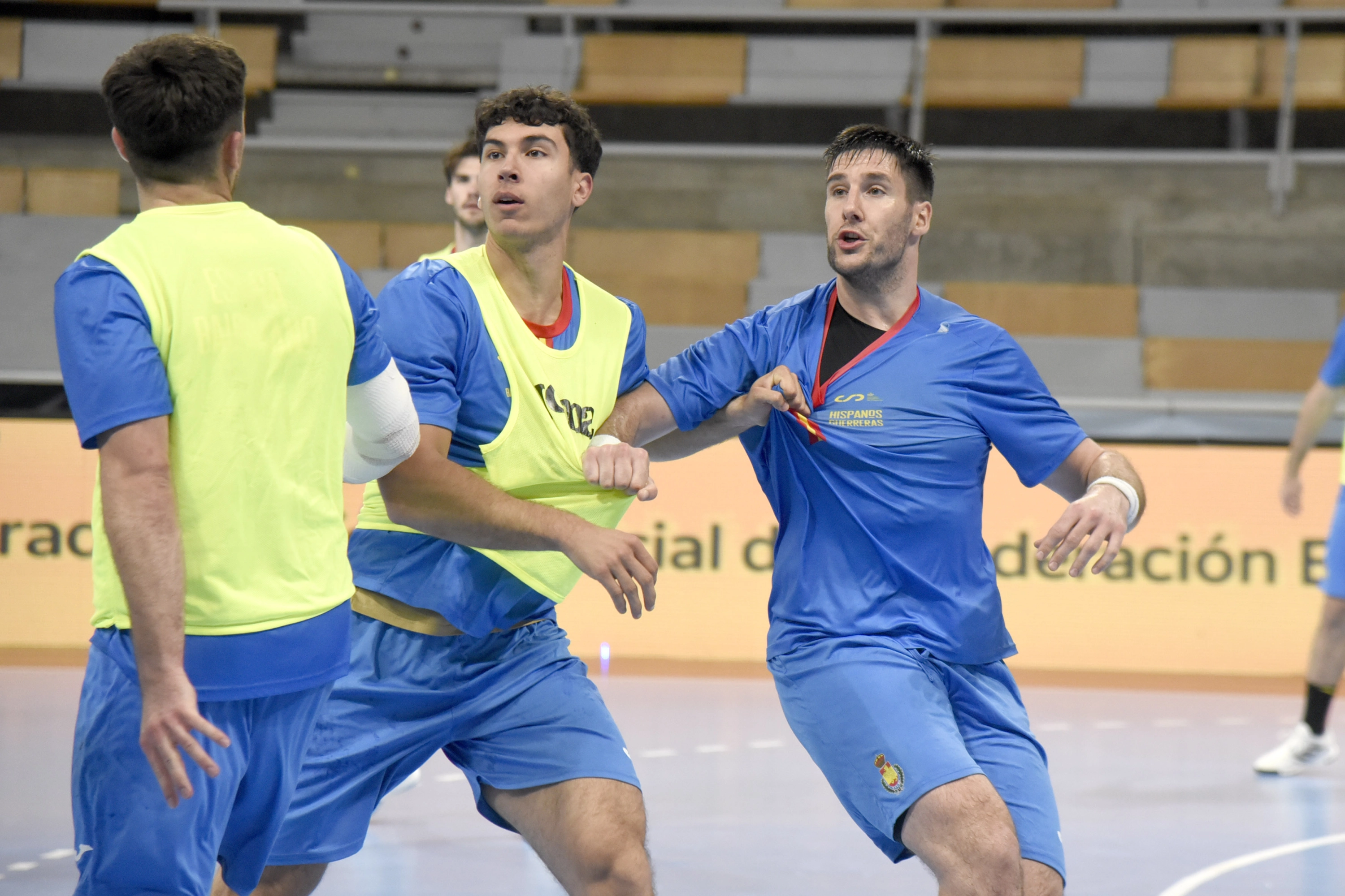 Fotos | Entrenamiento de los Hispanos en el Palacio de los Deportes de ...