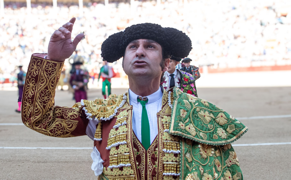 Huesca se queda sin ver a Morante, corneado en Pontevedra