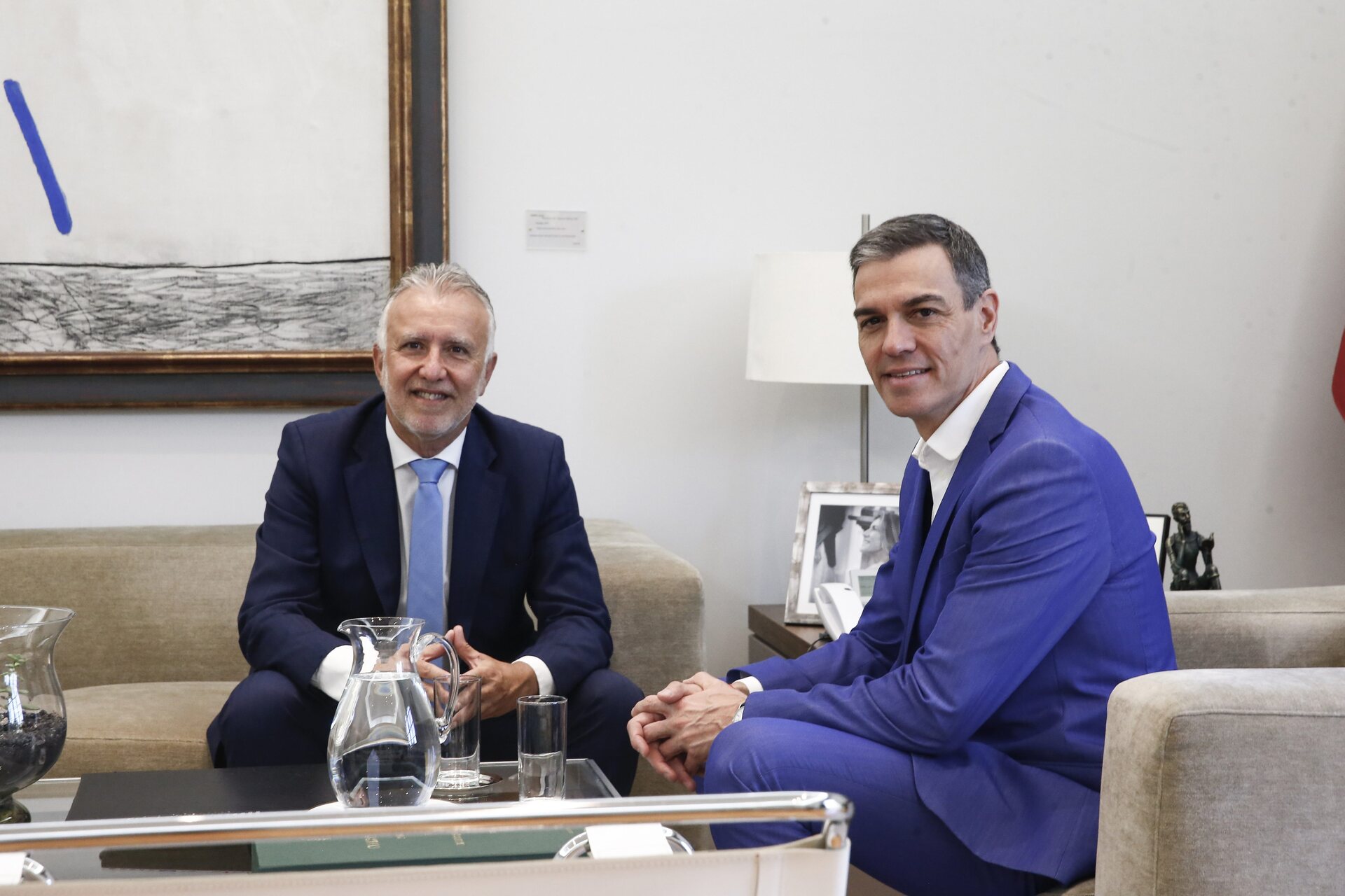 El ministro Ángel Víctor Torres se reincorpora tras su operación por cáncer