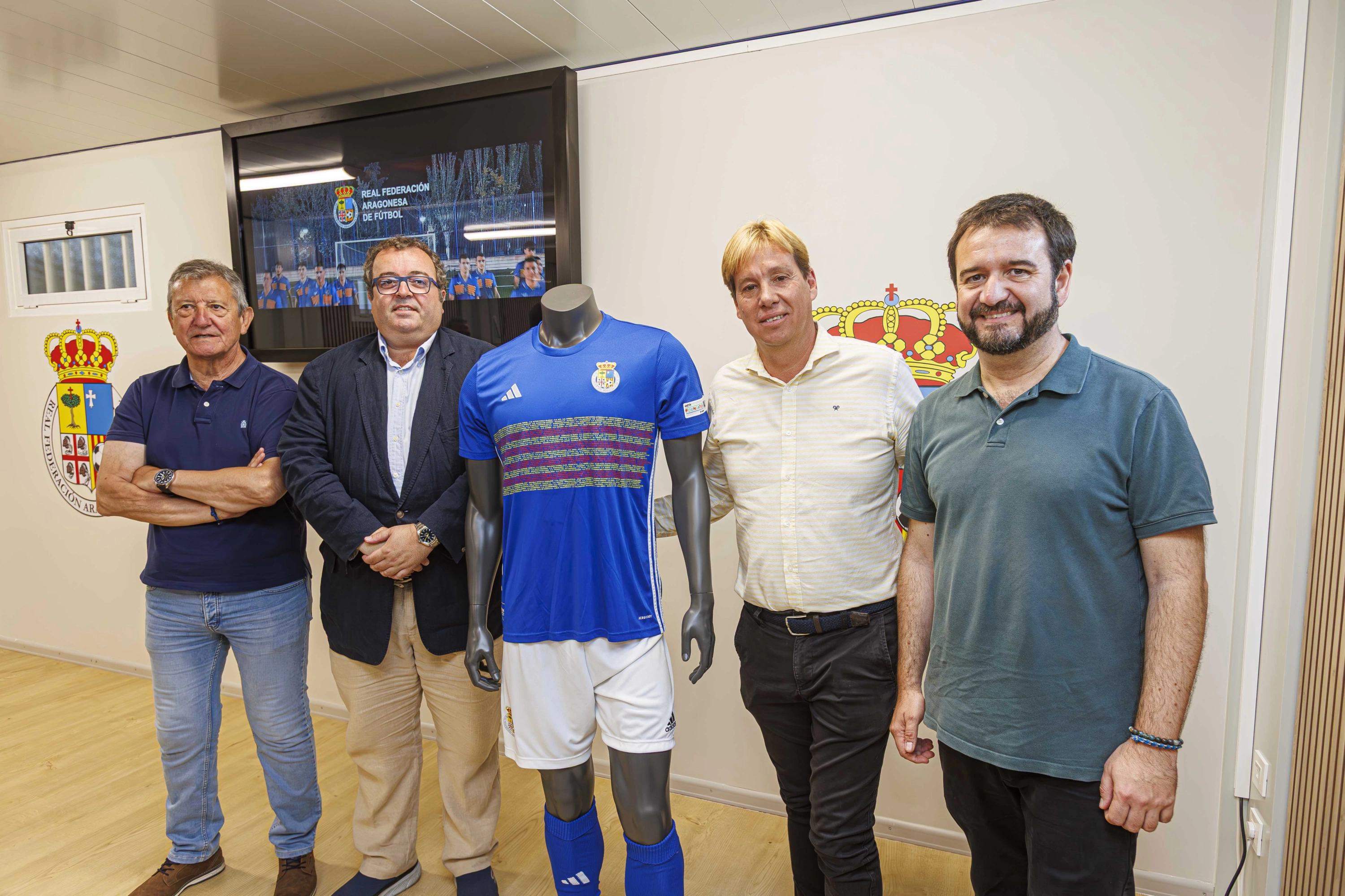 Richi Civera convoca 20 futbolistas para la final de la Copa Regiones UEFA