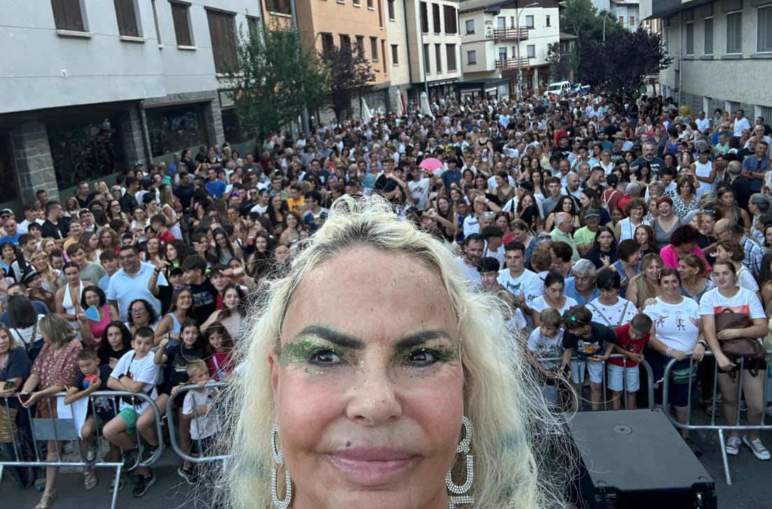 Leticia Sabater arrasa en un pueblo de Aragón de 1.600 habitantes ...