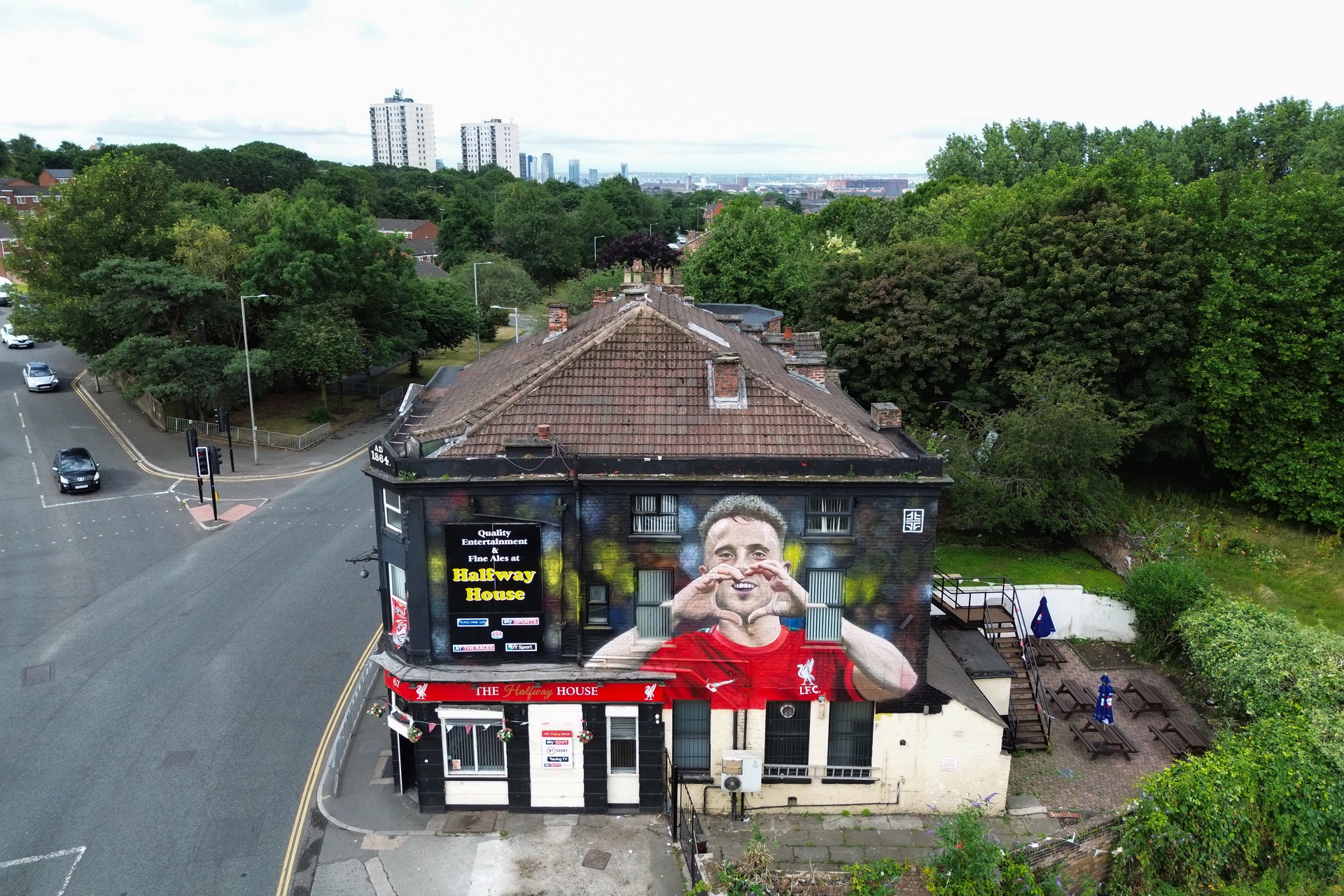 Diogo Jota tiñó de luto el fútbol