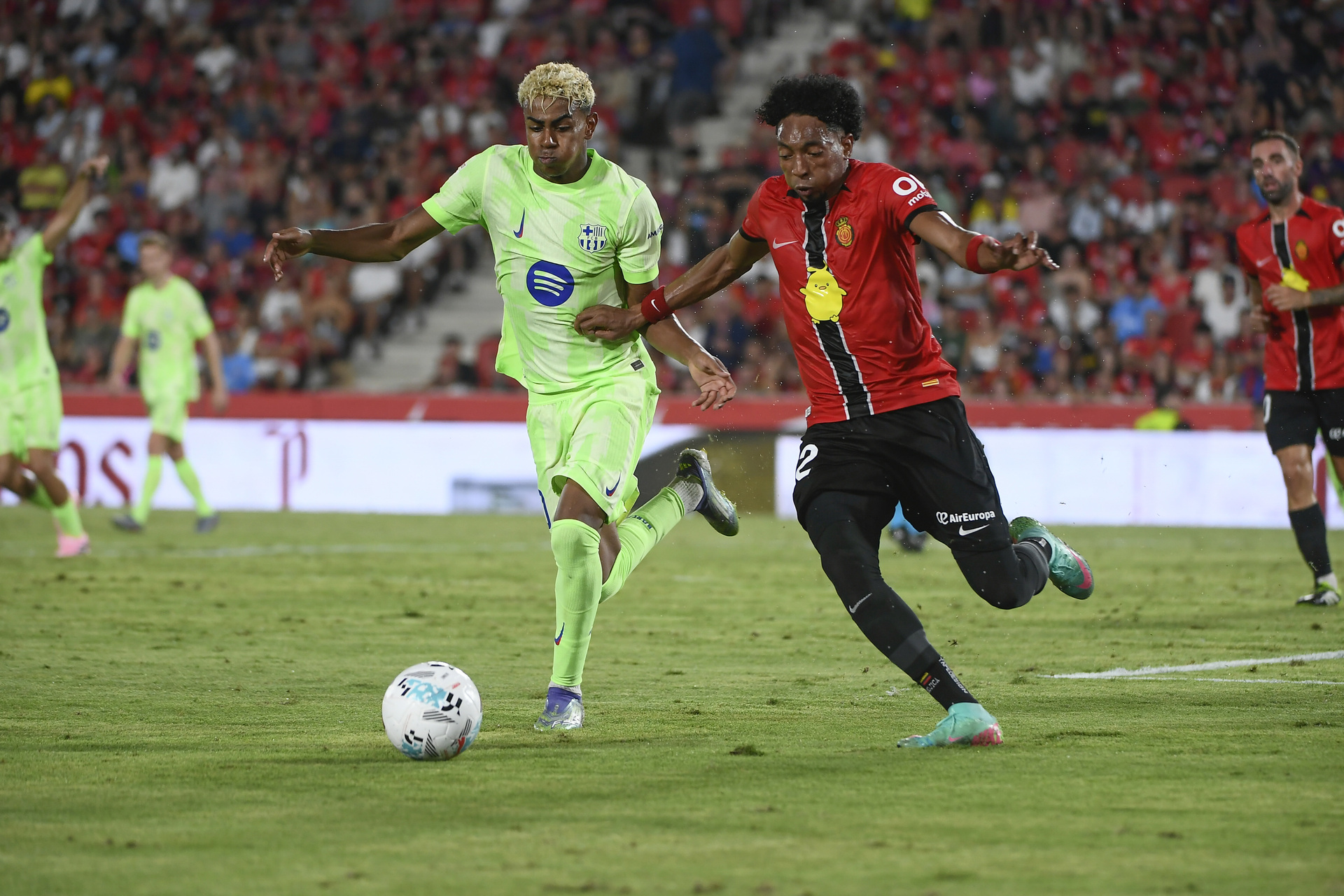 El Barça se estrena con polémica en Mallorca