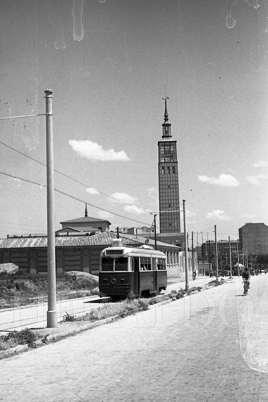 El paseo de Isabel la Católica y el tranvía número 15 a Casablanca: la ...