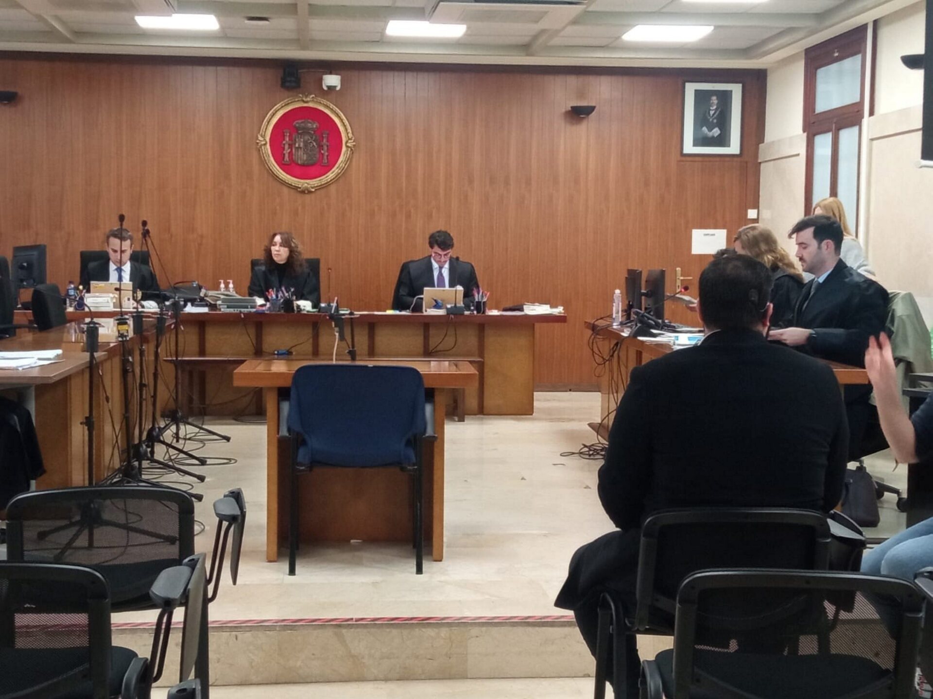 Juicio a un hombre acusado de violar a su sobrina en Palma: "Si buscas ...