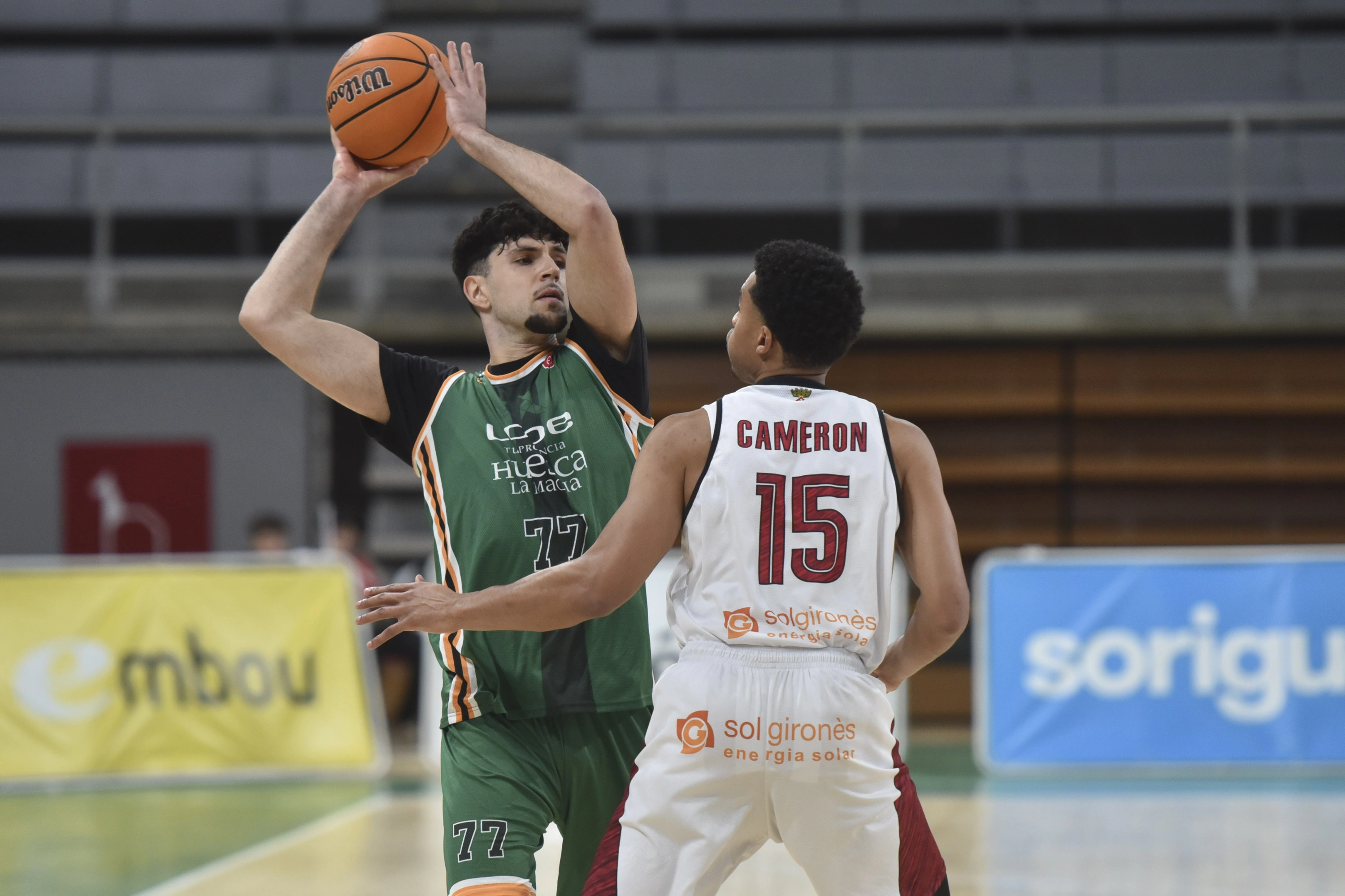El Lobe Huesca impone su ley en Mataró y estrena a Cerdán con victoria ...