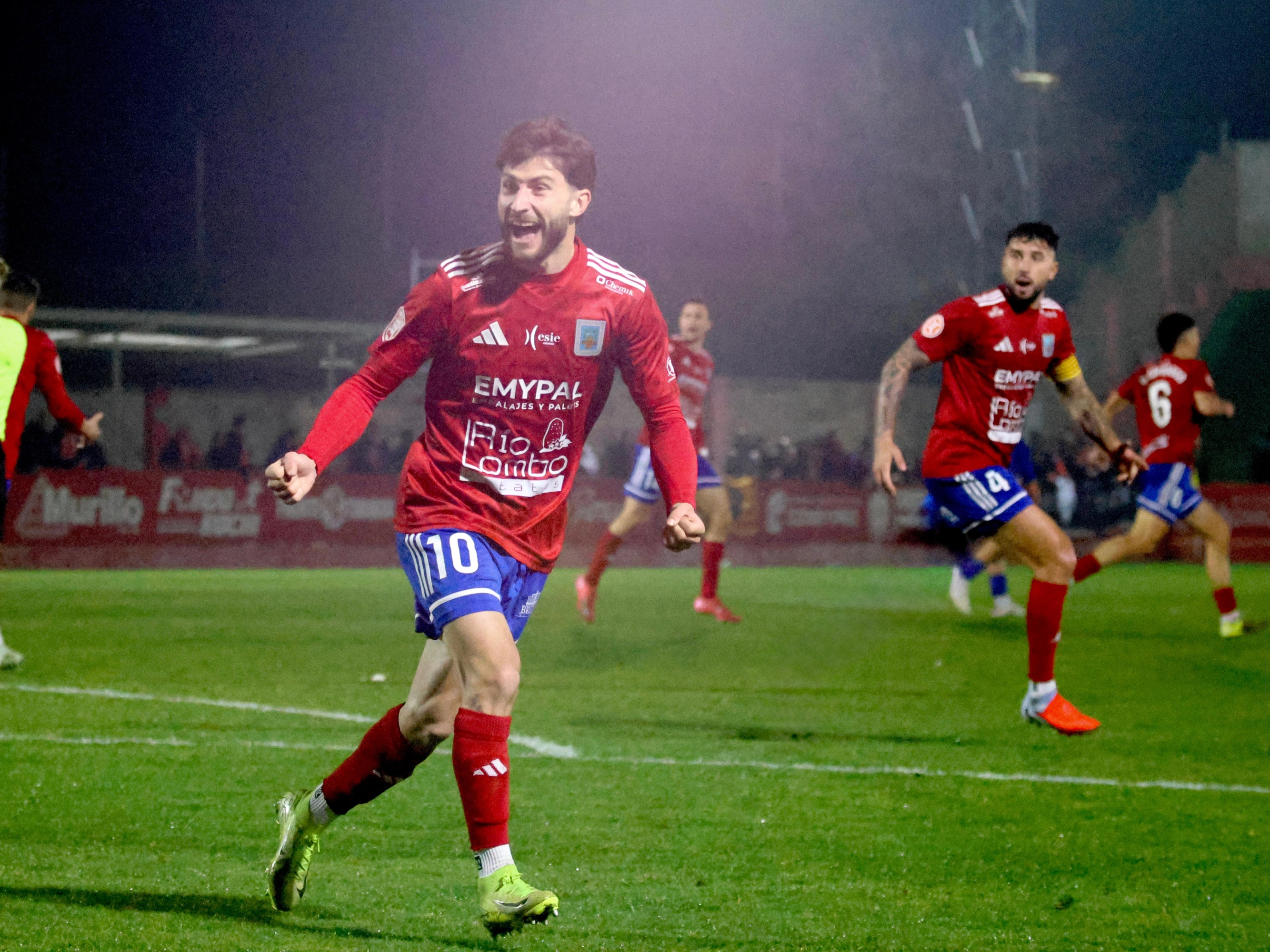 Victoria para el Tarazona ante el Teruel en un atractivo derbi aragonés ...