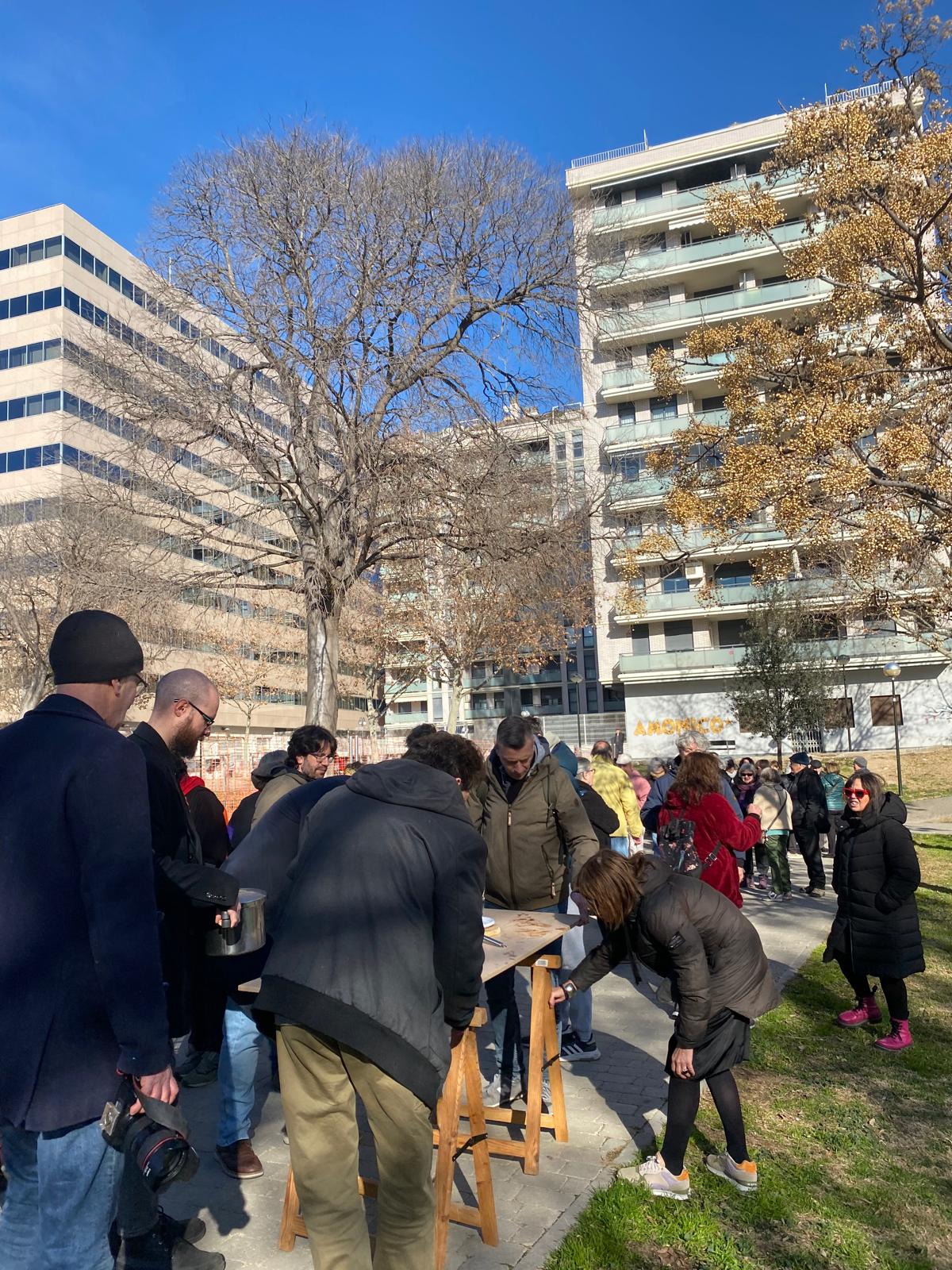 Fotos | Concentración tras el cerramiento del parque Bruil de Zaragoza ...
