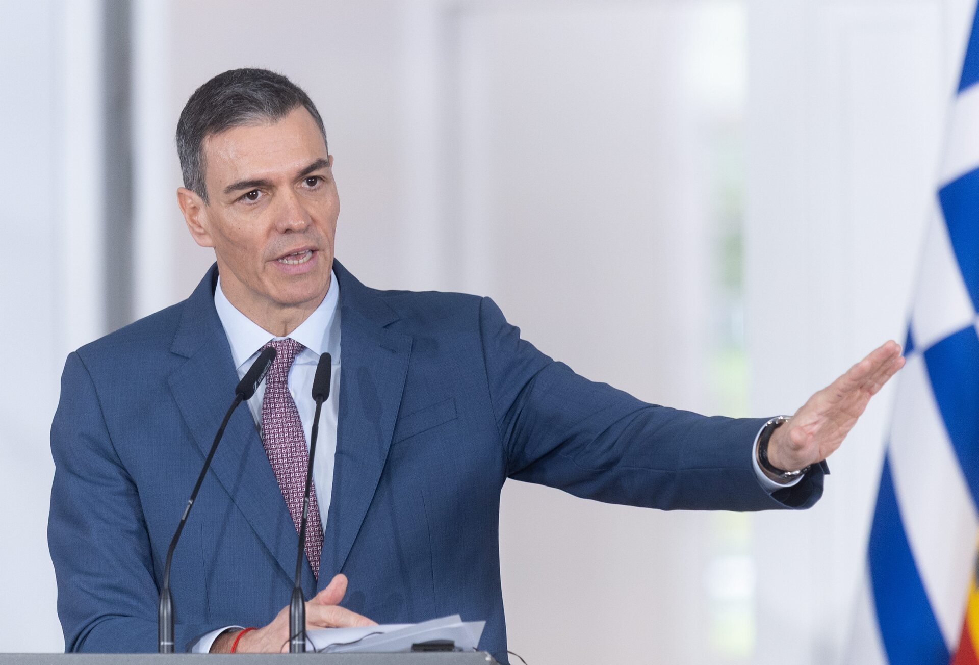 Pedro Sánchez avisa de que ser proatlantista "no significa vasallaje" y ...